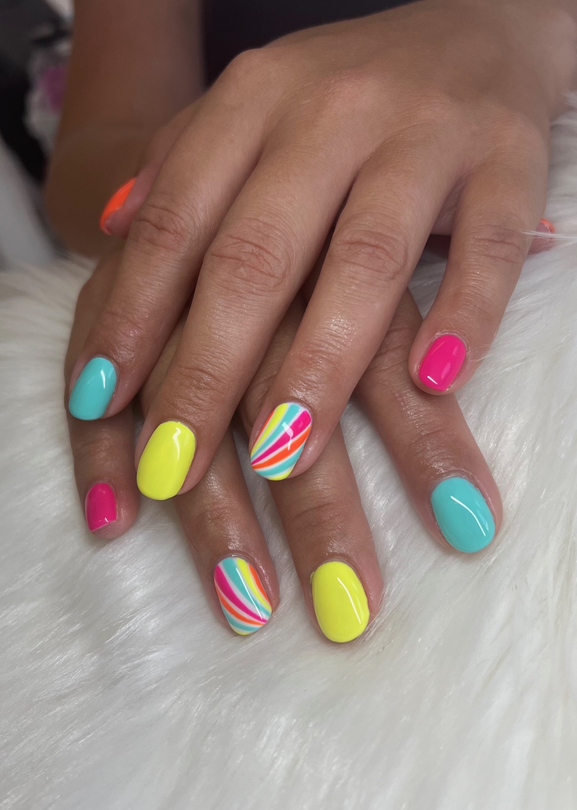 Contact - 412 Color Studio